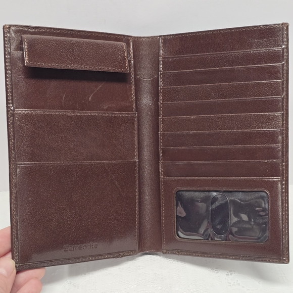 Samsonite | Bags | Vintage Samsonite Genuine Brown Leather Wallet ...